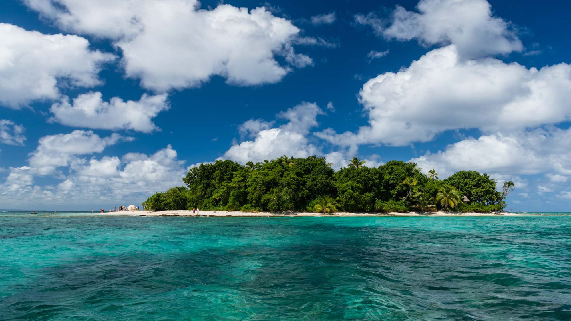 Enjoy a private island picnic - Nanuku Resort